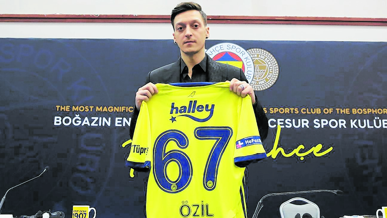 Nyuma ya pazia namba za ajabu za jezi za wanasoka duniani | Mwanaspoti