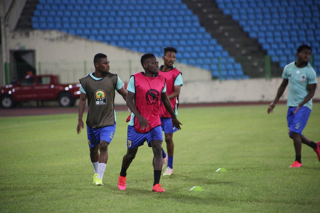 Mzamiru, Tshabalala, Nado wapigwa chini Stars | Mwanaspoti