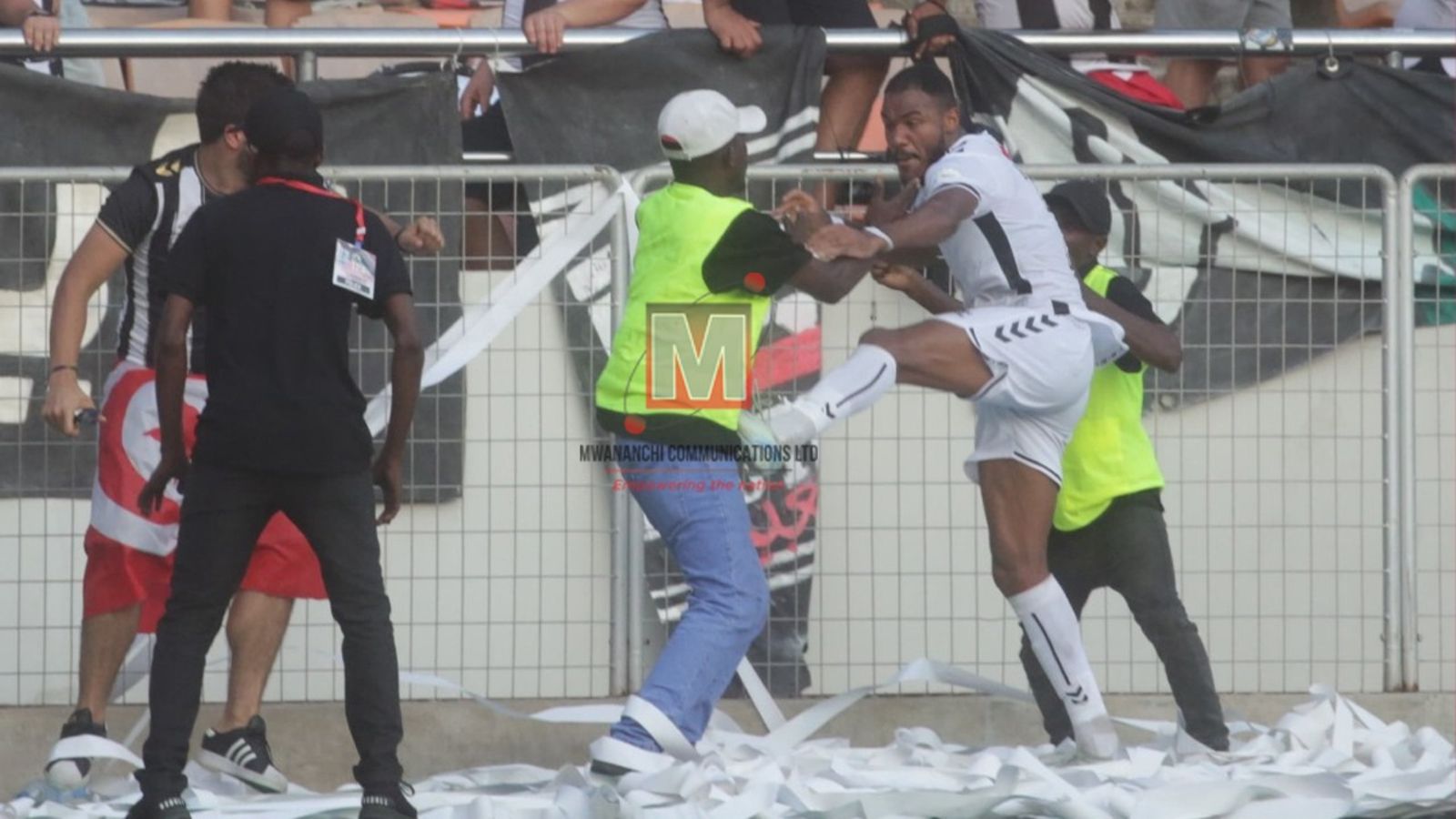 Matukio kwa picha baada ya mechi ya Simba, CS Sfaxien | Mwanaspoti